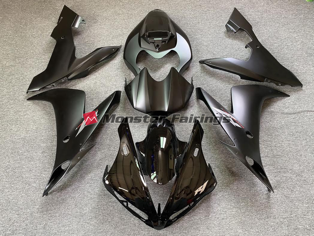 Matte Black Style - R1 04-06 - Monster Fairings