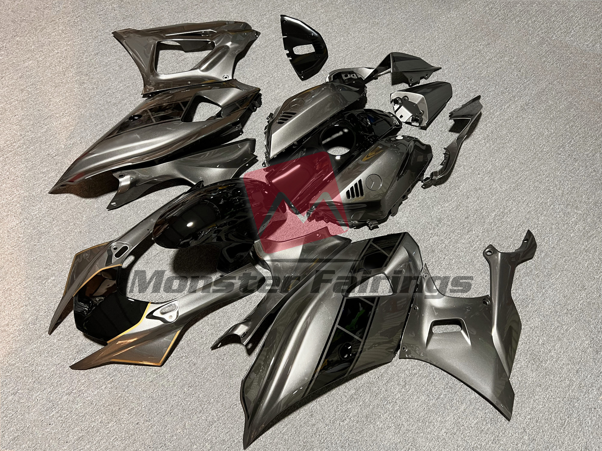 Gloss Gray & Black - R7 21-25 - Monster Fairings